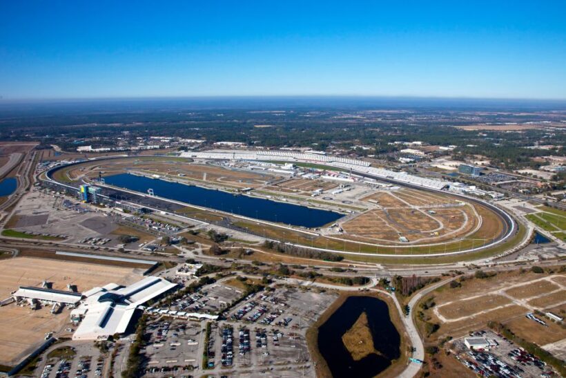 Daytona Beach: Daytona 500 NASCAR Race Ticket - An Inside Look at the Daytona 500 NASCAR Race Ticket Tour