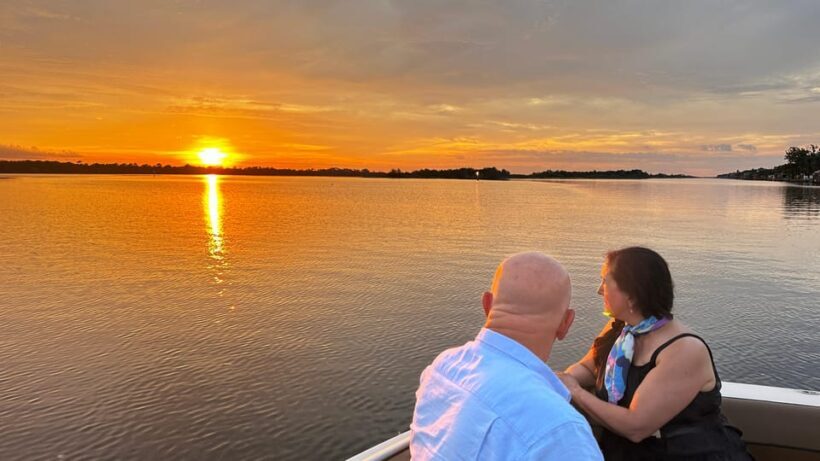 Daytona Beach: Small Group Champagne Sunset Cruise - Who Should Consider This Tour?