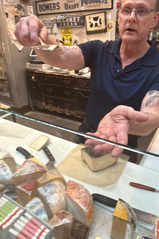 DC: Eastern Market Eats Food Tour (5 Food Stops + Dessert) - Supporting Local and Authentic Experiences