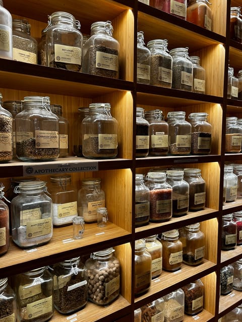 DC: Eastern Market Eats Food Tour (5 Food Stops + Dessert) - The Experience from a Traveler’s Perspective