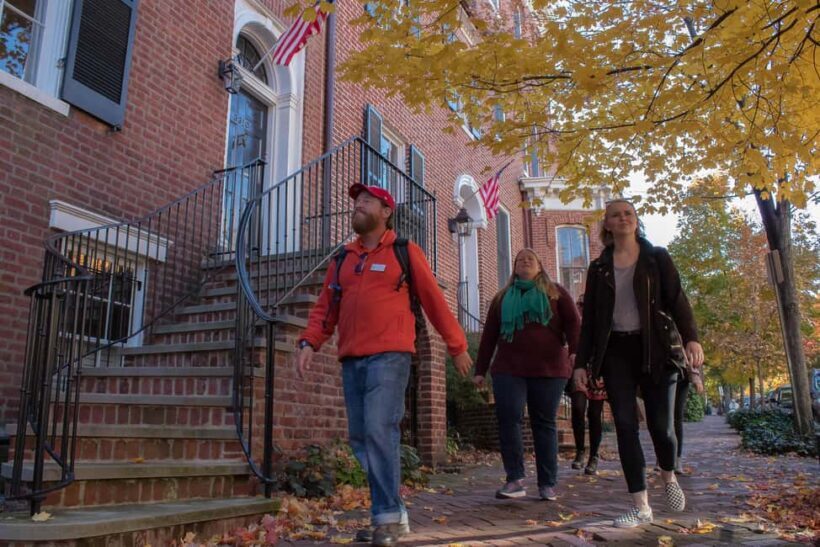 DC: Georgetown History & Architecture Tour with Local Guide - Key Points