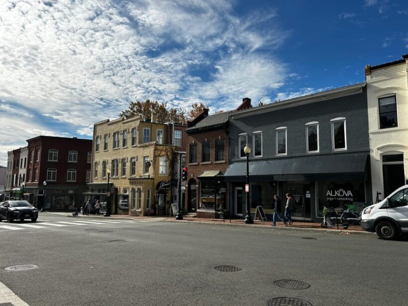 DC: Georgetown History & Architecture Tour with Local Guide - Stories That Enliven Georgetown
