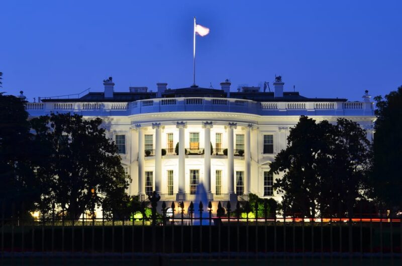 DC: Monuments & Memorials Sunset Tour by Open-top Bus - FAQ