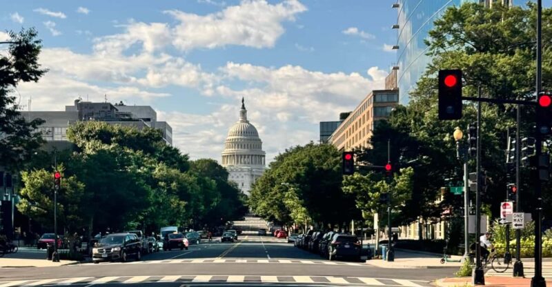 DC:Small Group Sunset Tour . - The Value of a Guided Night Tour