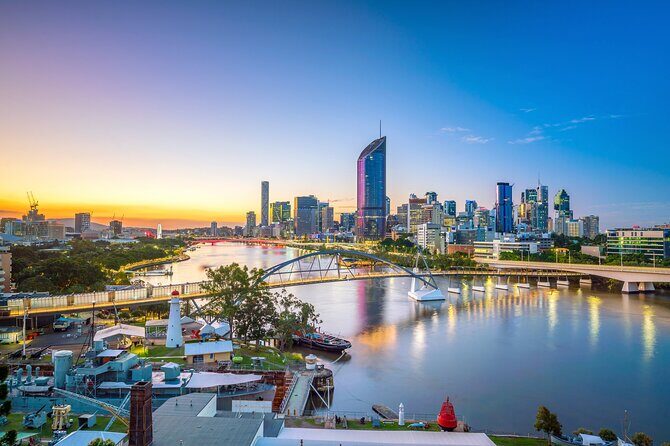 Death in the Shadows: Brisbane Murder Mystery Adventure - A Fun and Unique Way to Explore Brisbane: Death in the Shadows Murder Mystery Adventure