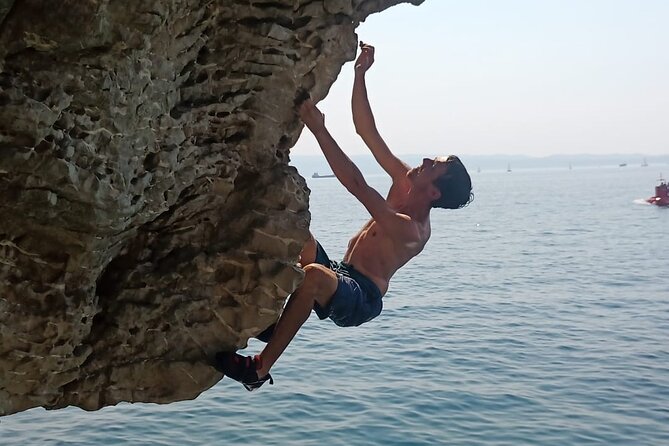 Deep Water Solo and Cliff Jumping Tour in Split - Authenticity and the Guides