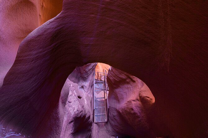 Deer Canyon Adventure through Antelope Canyon - Exploring Deer Canyon: A Quiet Gem in Arizona’s Desert