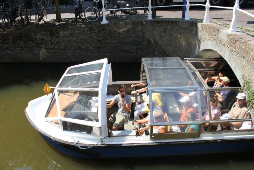 Delft: Canal Cruise with Guided Commentary - Overview of the Delft Canal Cruise Experience