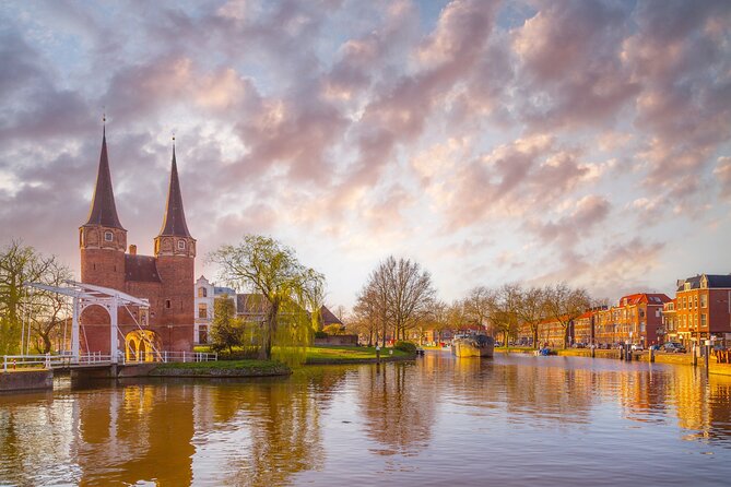 Delft: City Walk with Audio Guide in 7 Languages on your Phone - FAQs