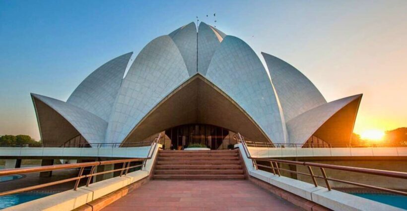 Delhi: 6-Hours Delhi Spiritual Sites With Famous Temples - Exploring Delhi’s Sacred Places: What to Expect