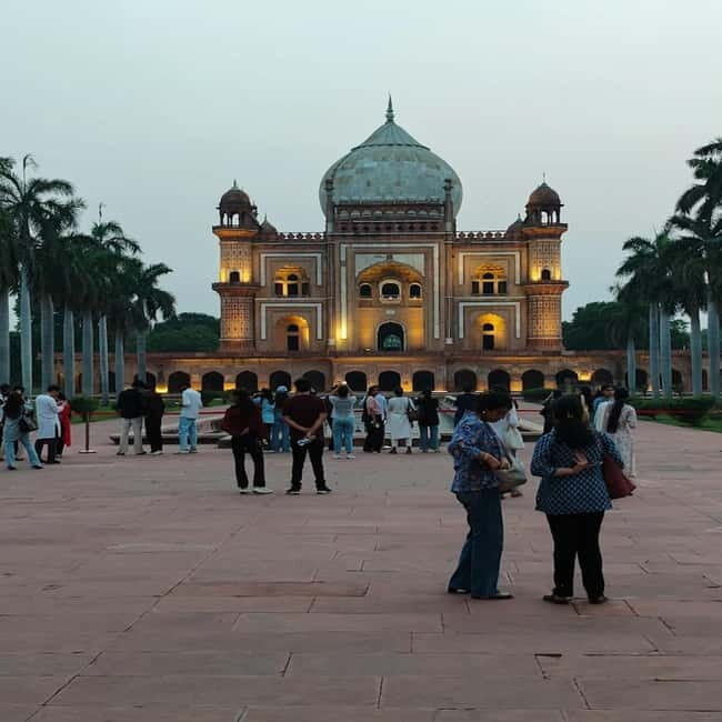 Delhi: Akshardham Temple, India Gate & Safdarjung Night Tour - In-Depth Look at the Tour
