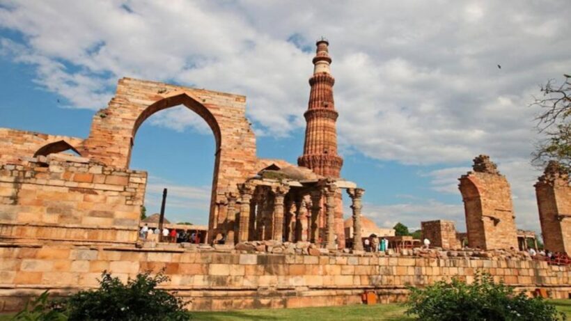 Delhi day tour with tour guide - Moving to New Delhi: Gandhi and Government Landmarks