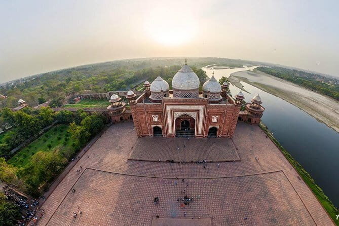 Delhi drop (any location) from Agra by private vehicle - A Closer Look at the Itinerary