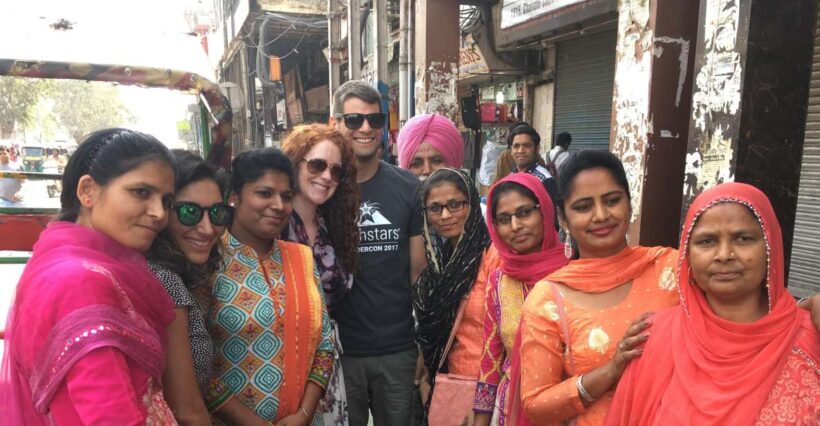 Delhi Exclusive Guided Shopping Tour in AC car and transfers - An Introduction to the Delhi Shopping Experience