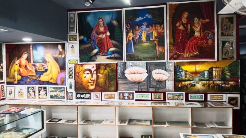 Delhi Exclusive Guided Shopping Tour in AC car and transfers - What You Can Expect from the Tour