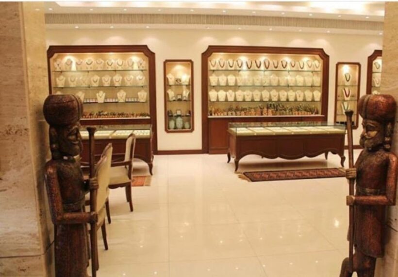 Delhi Exclusive Guided Shopping Tour in AC car and transfers - FAQs