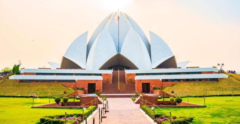 Delhi: Explore Hassle-Free Old and New Delhi 8-Hour Tour - A Closer Look at the Itinerary