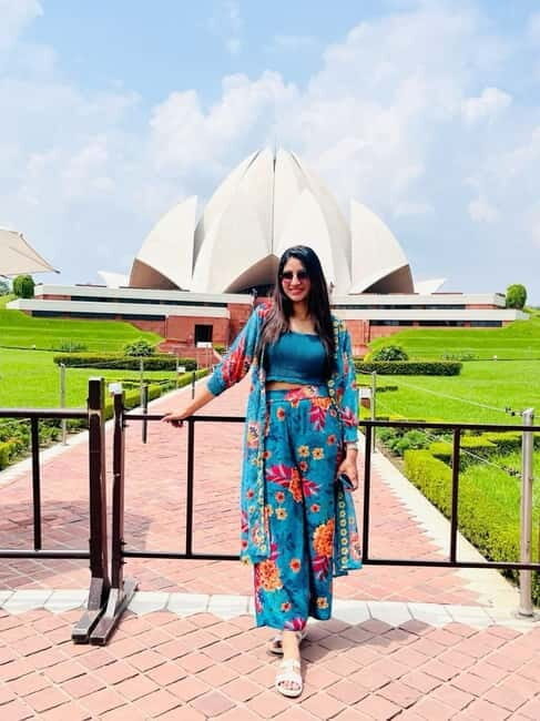 Delhi Full-Day Monuments Tour with Guide & Transfers - Key Points