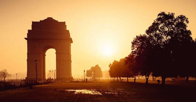 Delhi Full Day Tour With Experience Guide - Exploring Delhi: A City of Contrasts