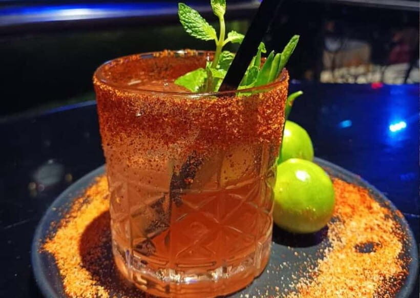 Delhi Guided Pub-Hopping Experience: Walk, Drink & Repeat - Key Points