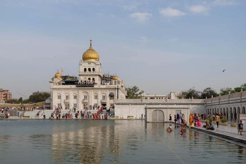 Delhi: Gurudwara Bangla Sahib Tour with Langar Meal - Key Points