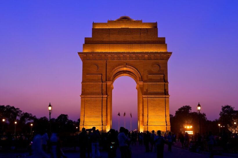 Delhi: Half-Day Private Guided Tour with Transport & Guide - Old Delhi: The Historic Heart