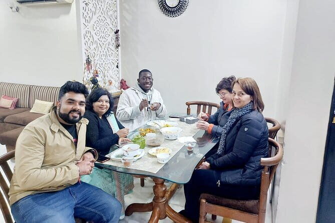 Delhi : Learn, Cook, Dine with Indian MOM with Local Family - Breaking Down the Itinerary