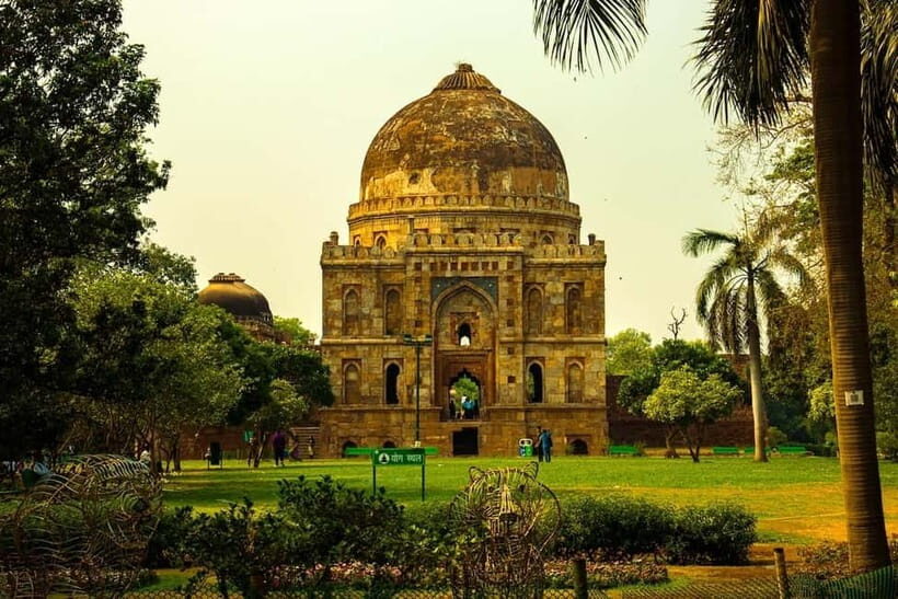 Delhi: Lodhi Gardens Walking Tour - Exploring Lodhi Gardens: A Balance of Nature and History