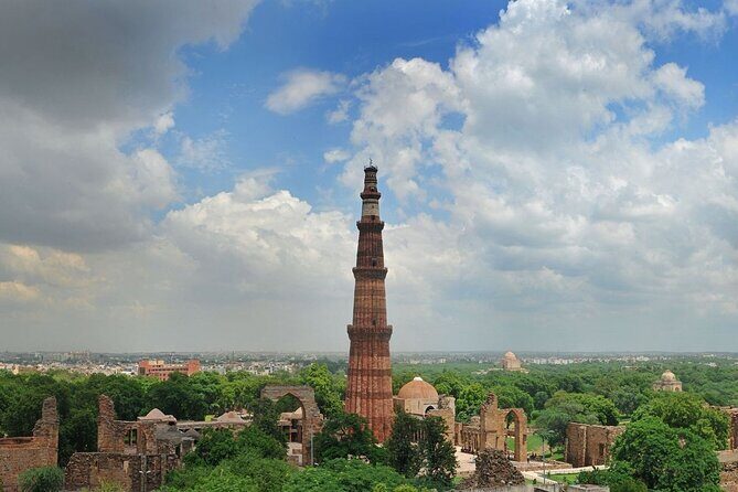 Delhi Mehrauli Archaeological Park Half Day Walking Tour - Detailed Breakdown of the Itinerary
