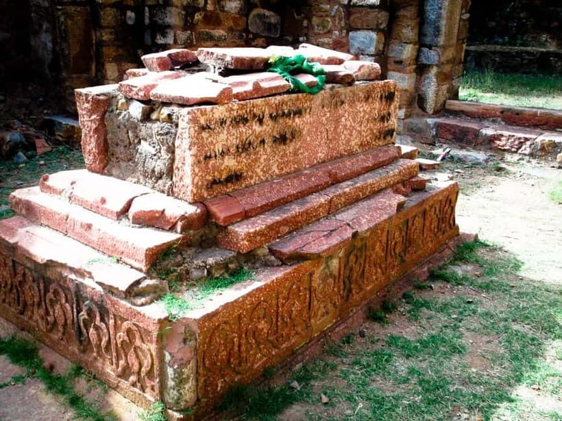 Delhi: Mehrauli Archaeological Park Tour with Hotel Pickup - Who Should Consider This Tour?