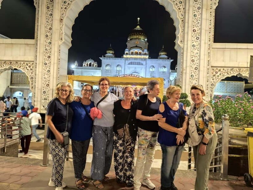 Delhi: Night Tour with Rickshaw Ride and Street Food - Street Food: The Flavors of Delhi