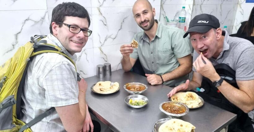 Delhi: No Delhi Belly Food Tour with Chai Tea - What the Tour Offers: A Deep Dive into Delhi’s Culinary Heart
