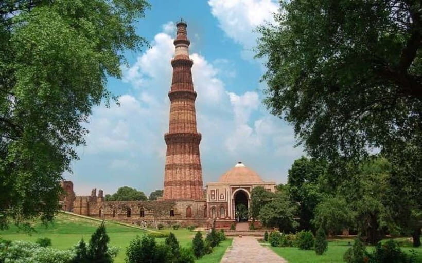 Delhi: Old and New Delhi Private City Tour by Car - The Sum Up