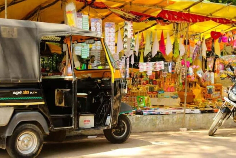 Delhi: Old and New Delhi Private Full Day Tour By Car - How the Experience Adds Value