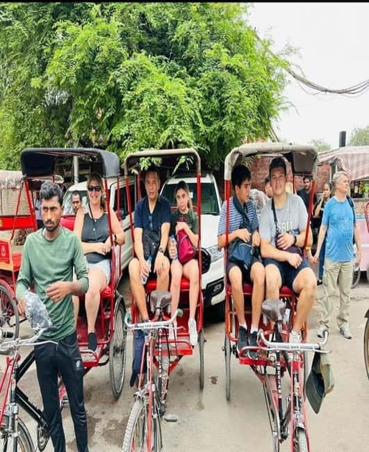DELHI: Old And New Delhi Private Guided Tour With Entrances - FAQ