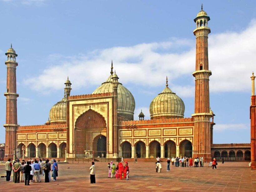 Delhi: Old Delhi City Tour with Tuk Tuk Ride & Street Food - Who Should Consider This Tour?