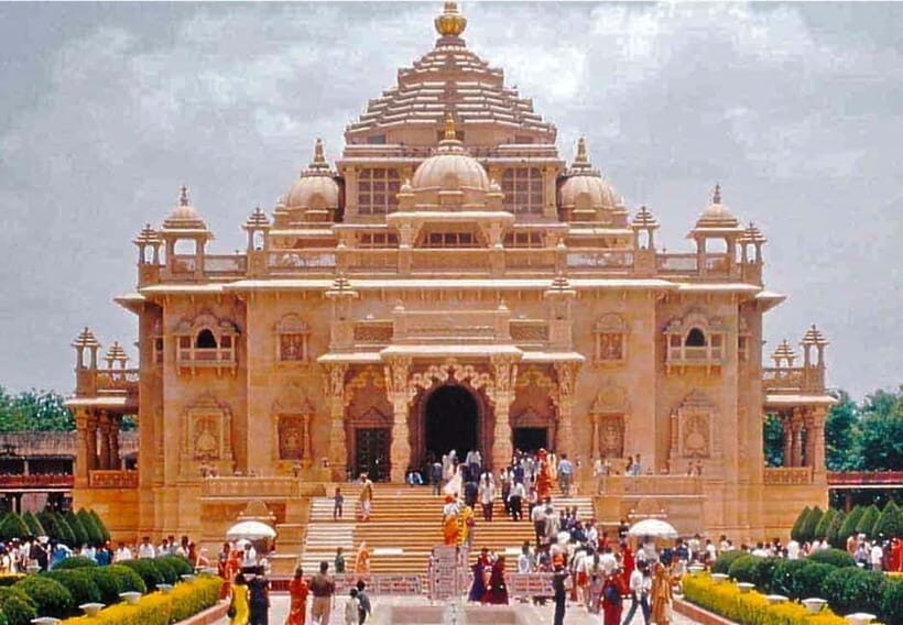 Delhi: Private Guided Temples And Spiritual Tour By Car - Who Should Consider This Tour?