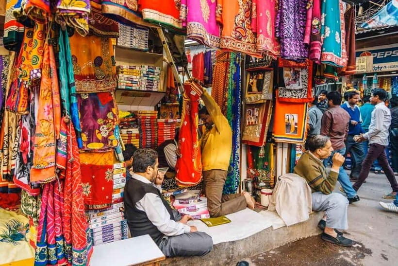 Delhi: Private Half-Day Guided Shopping Tour with Transfer - Key Points