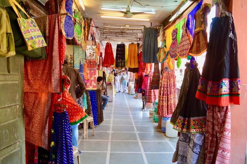 Delhi: Private Local Shopping Tour with Guide & Pickup - Starting with Chandni Chowk: The Historic Heart of Delhi