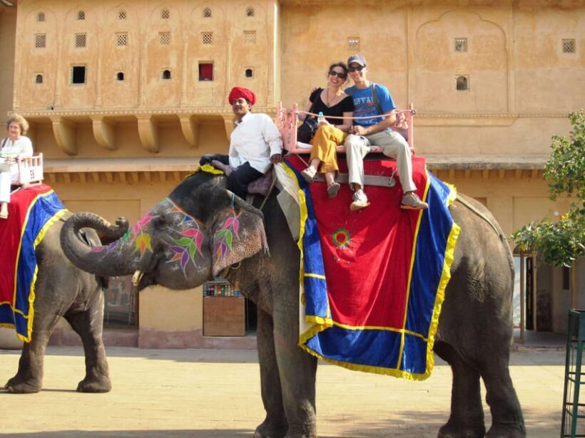 Delhi: Private Same day jaipur tour with Pickup & Drop. - Jal Mahal: A Photo Opportunity