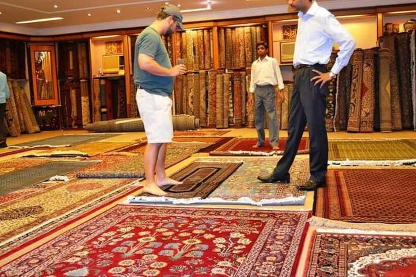Delhi: Private Shopping Tour with Guide and Transfer - Why This Tour Stands Out