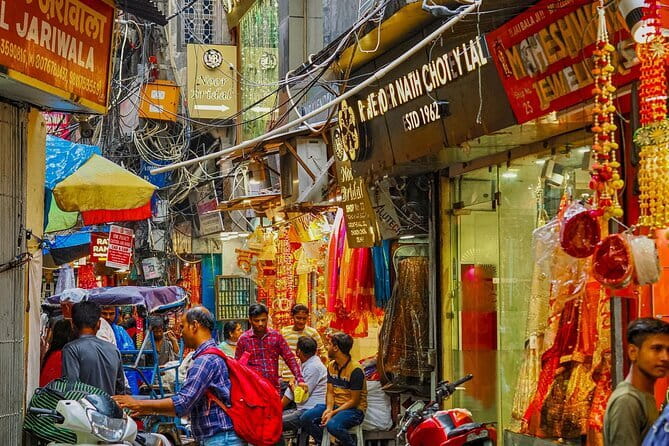 Delhi Shopping Experience with a Local Guide - Delhi Haat Cottage Emporium: Final Stop with Artistic Flair