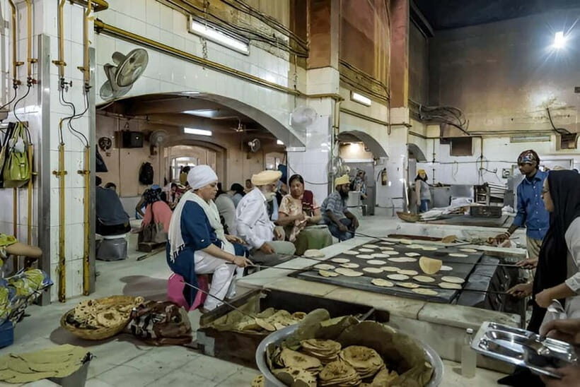 Delhi: Spiritual Morning Tour, Temples Visits & Breakfast - Key Points
