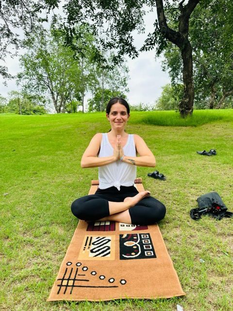 Delhi: Traditional Indian Yoga Experience - Key Points