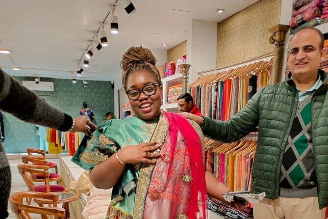 Delhi : Wedding Shopping Tour with Female Guide - FAQ