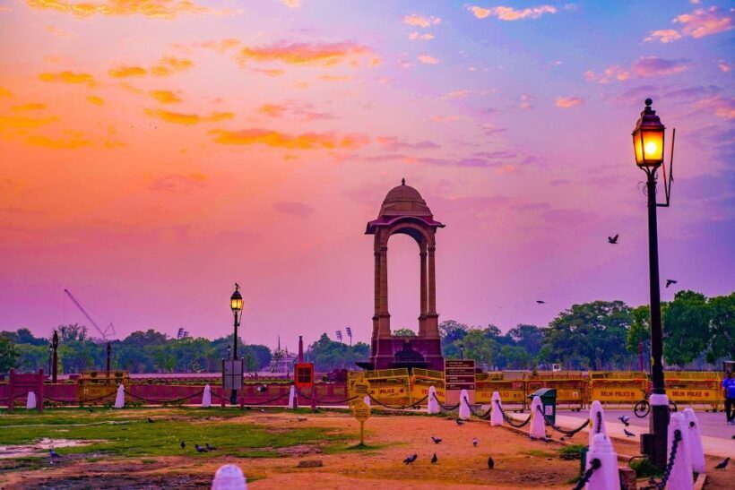 Delhi:Old & New Delhi Private Guided Day Trip with Transfers - The Sum Up
