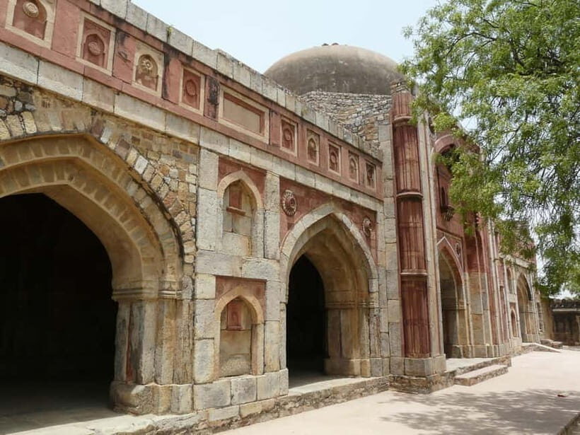 Delhi's Rustic Sites tour & Skip the tourist traps - Exploring the Hidden Layers of Delhi