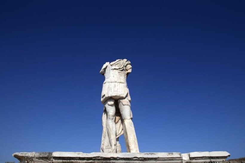 Delos Island: Private Guided Tour with Certified Local Guide - Key Points
