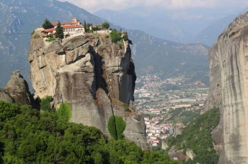 Delphi and Meteora: 2-Day Bus Tour from Athens - Who Should Consider This Tour?