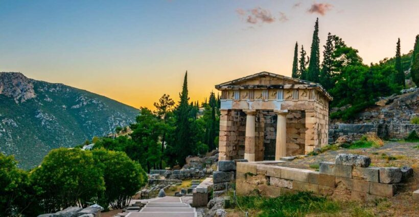 Delphi: Archaeological Site & Museum Ticket with Audio Tour - Who Is This Tour Best For?